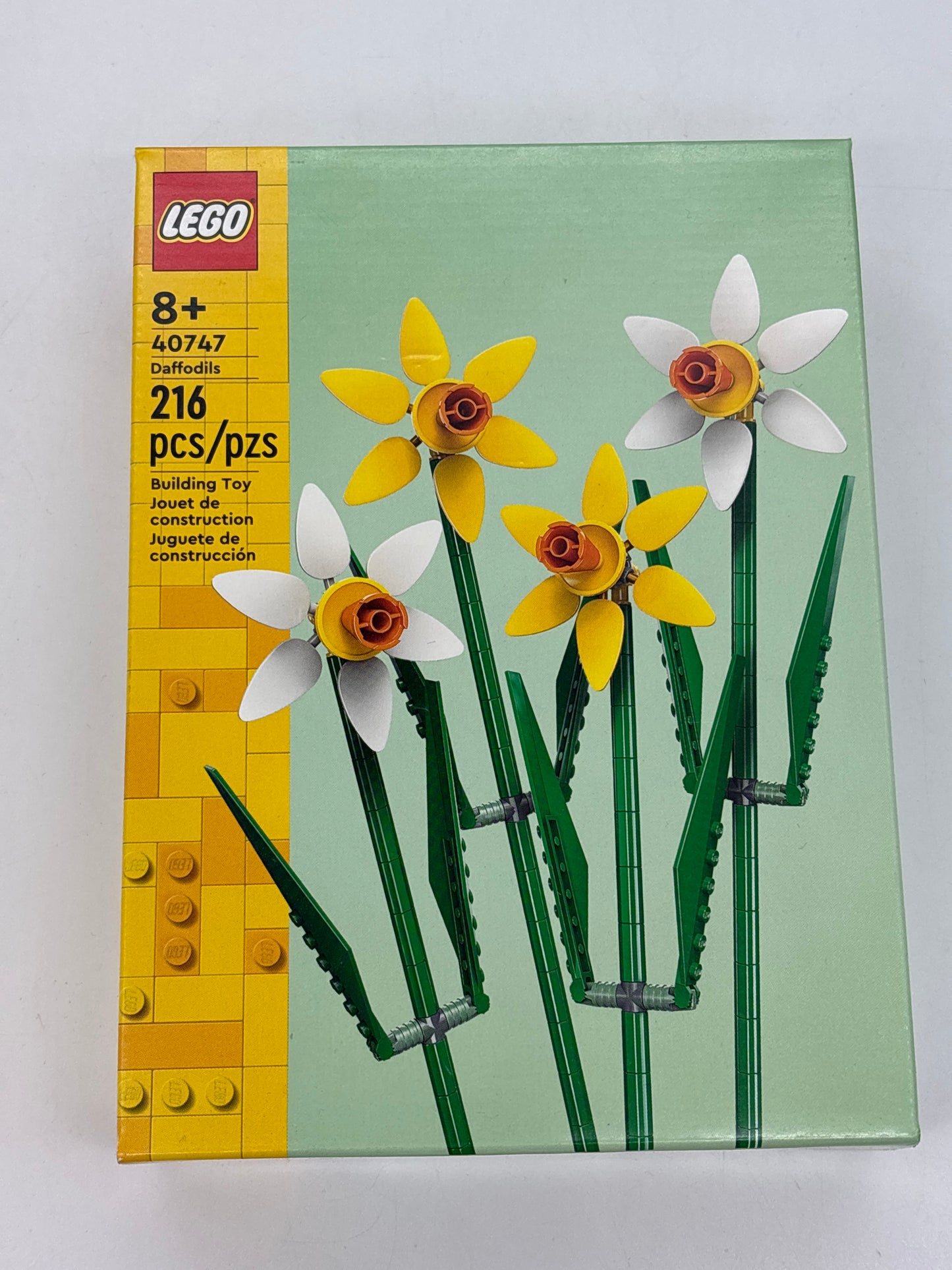 Auction Lot 147: Lego Daffodils