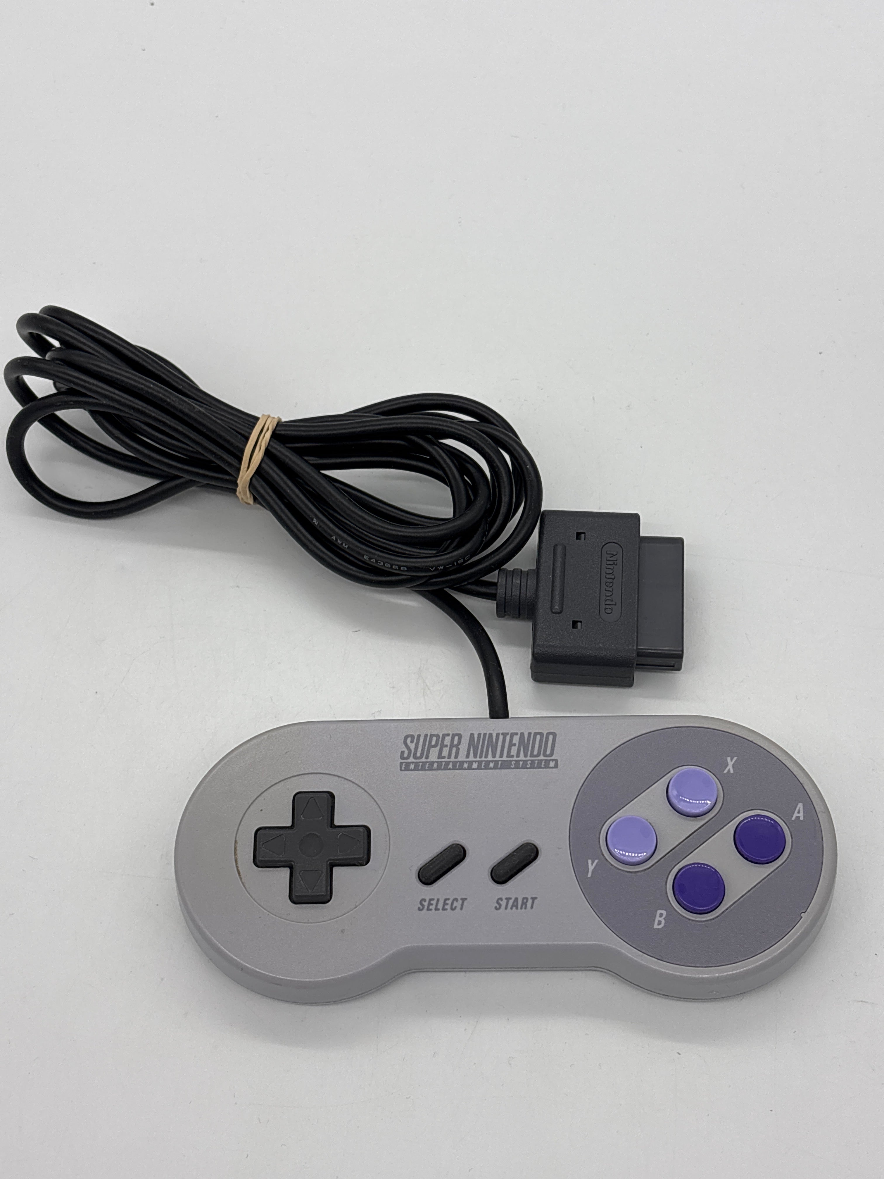 Auction Lot 136: Nintendo Super NES Controller Condition Vary